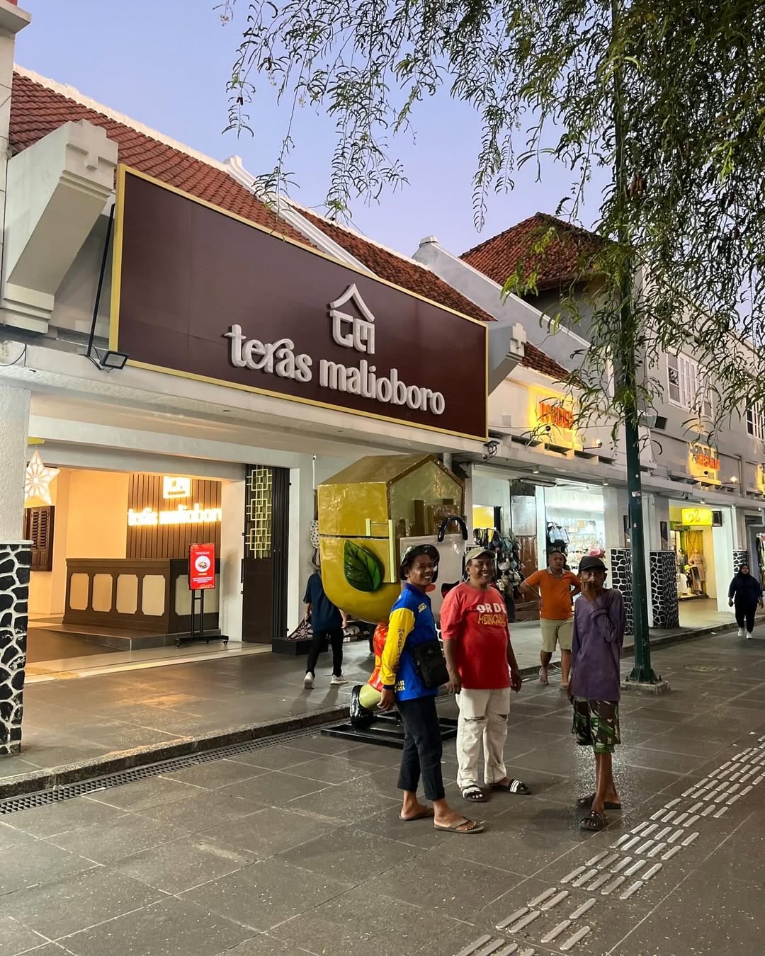 Teras Malioboro Jogja: Tempat Berburu Souvenir Unik di Jogja